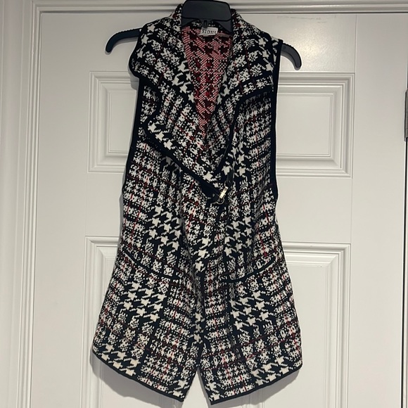 Sioni | Jackets & Coats | Houndstooth Vest | Poshmark